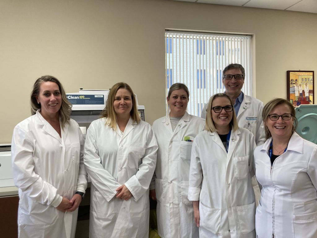 Visite du laboratoire de biologie moléculaire et de génétique en ...